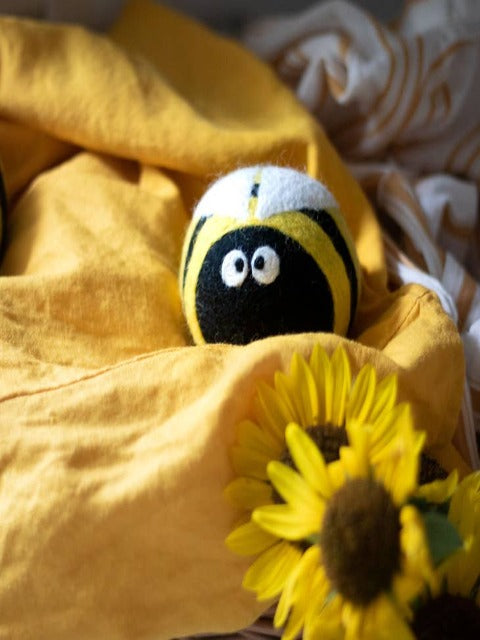 Bee Dryer Ball – Nested West